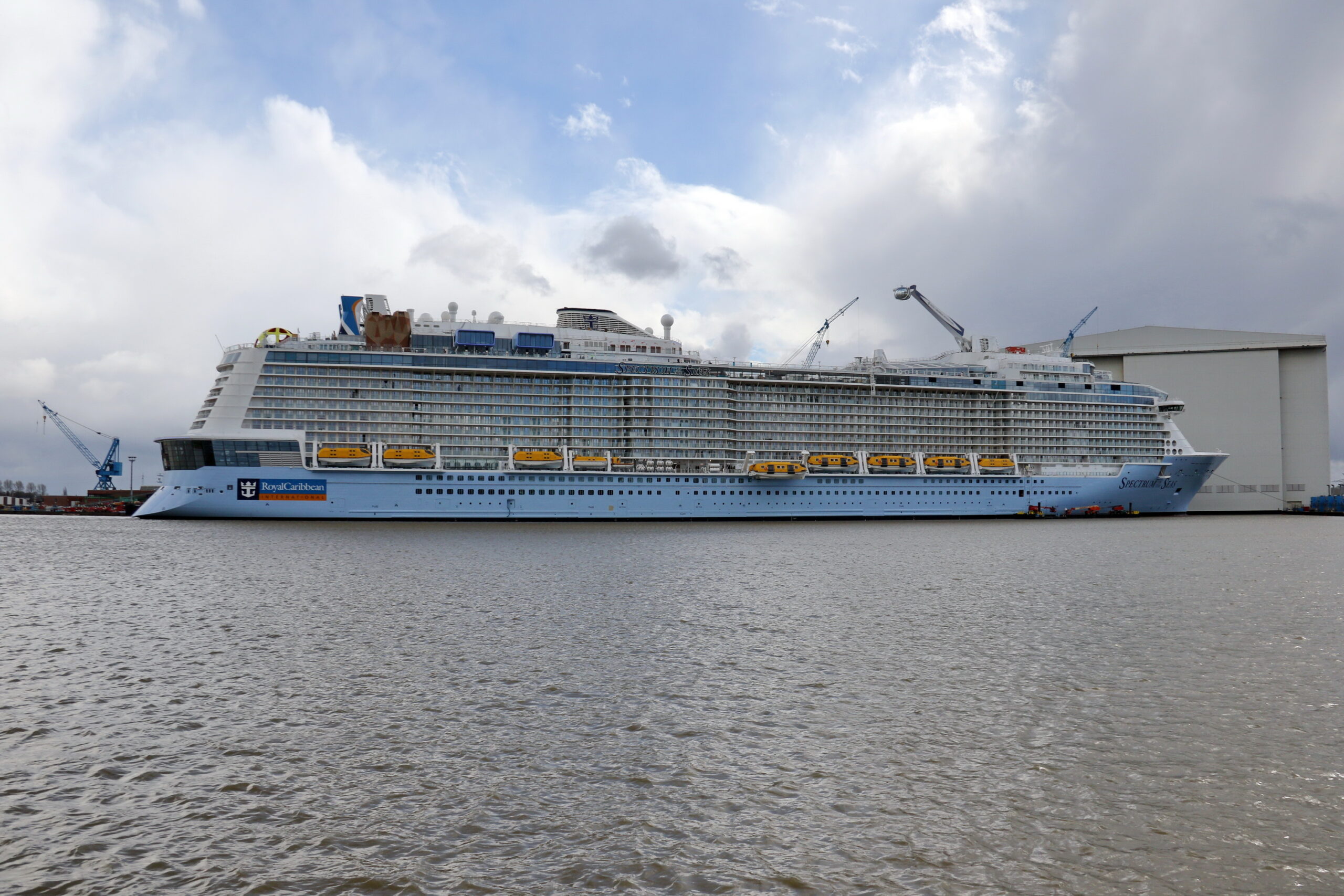 Kreuzfahrtschiff SPECTRUM OF THE SEAS – ship-spotting.de