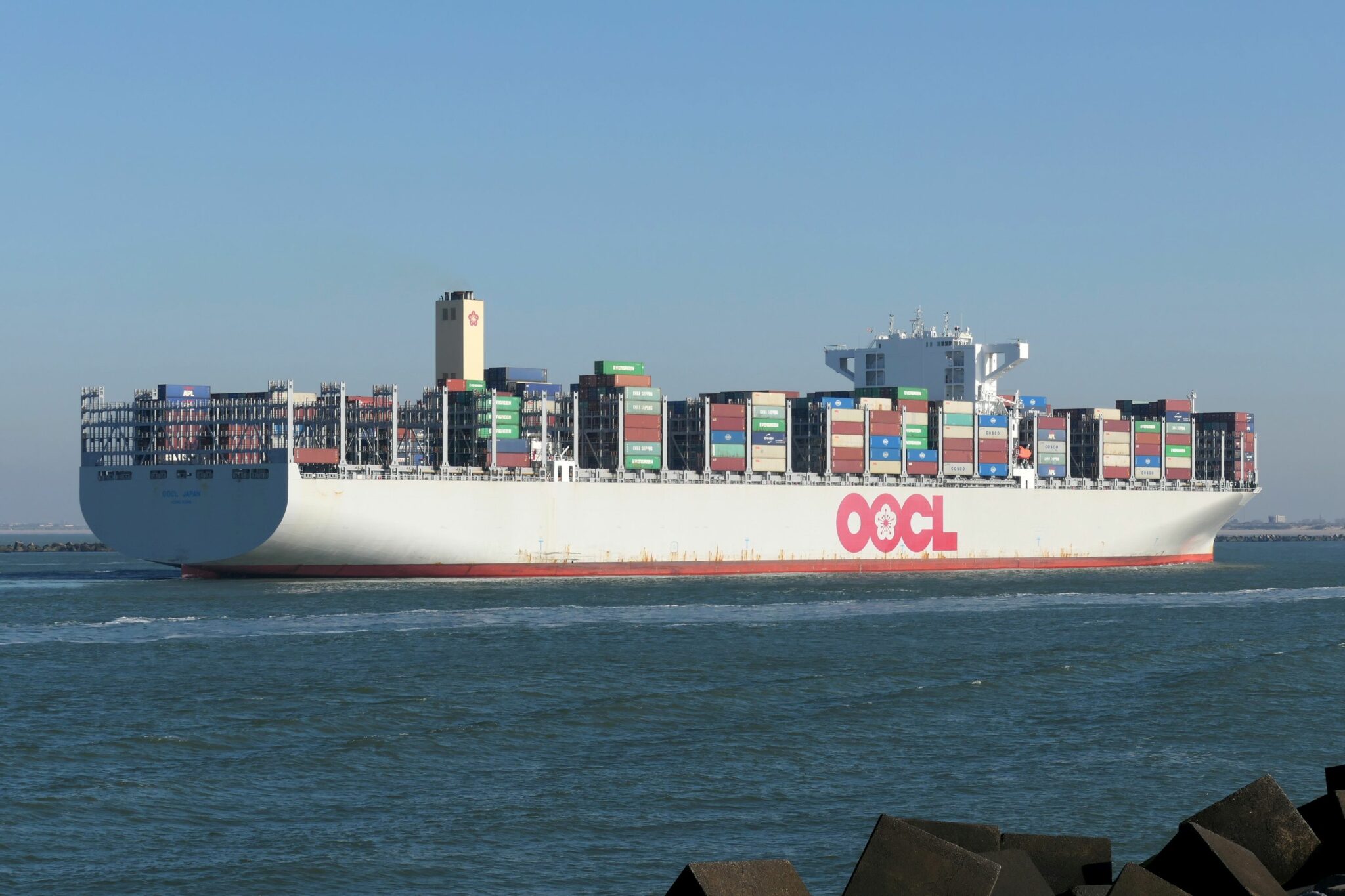 Containerschiff OOCL JAPAN – ship-spotting.de