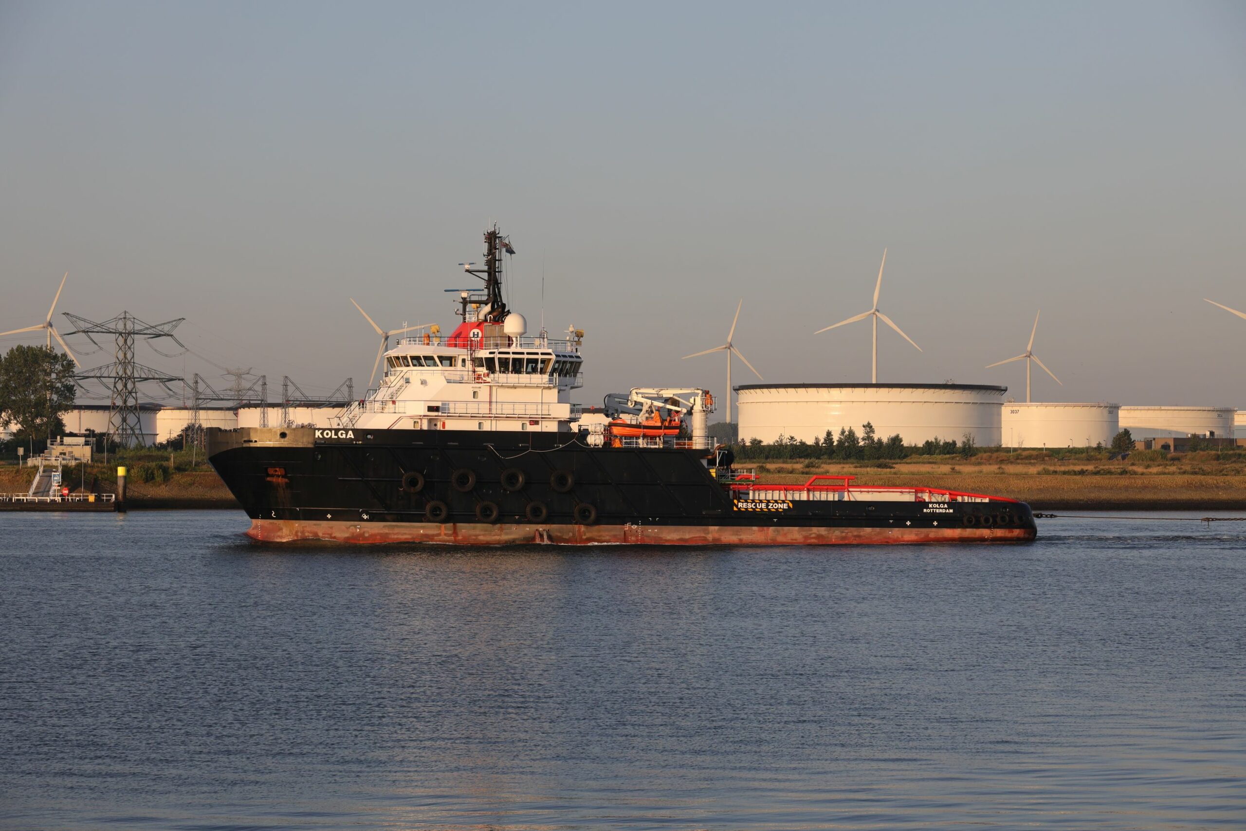 Offshoreschlepper KOLGA – ship-spotting.de