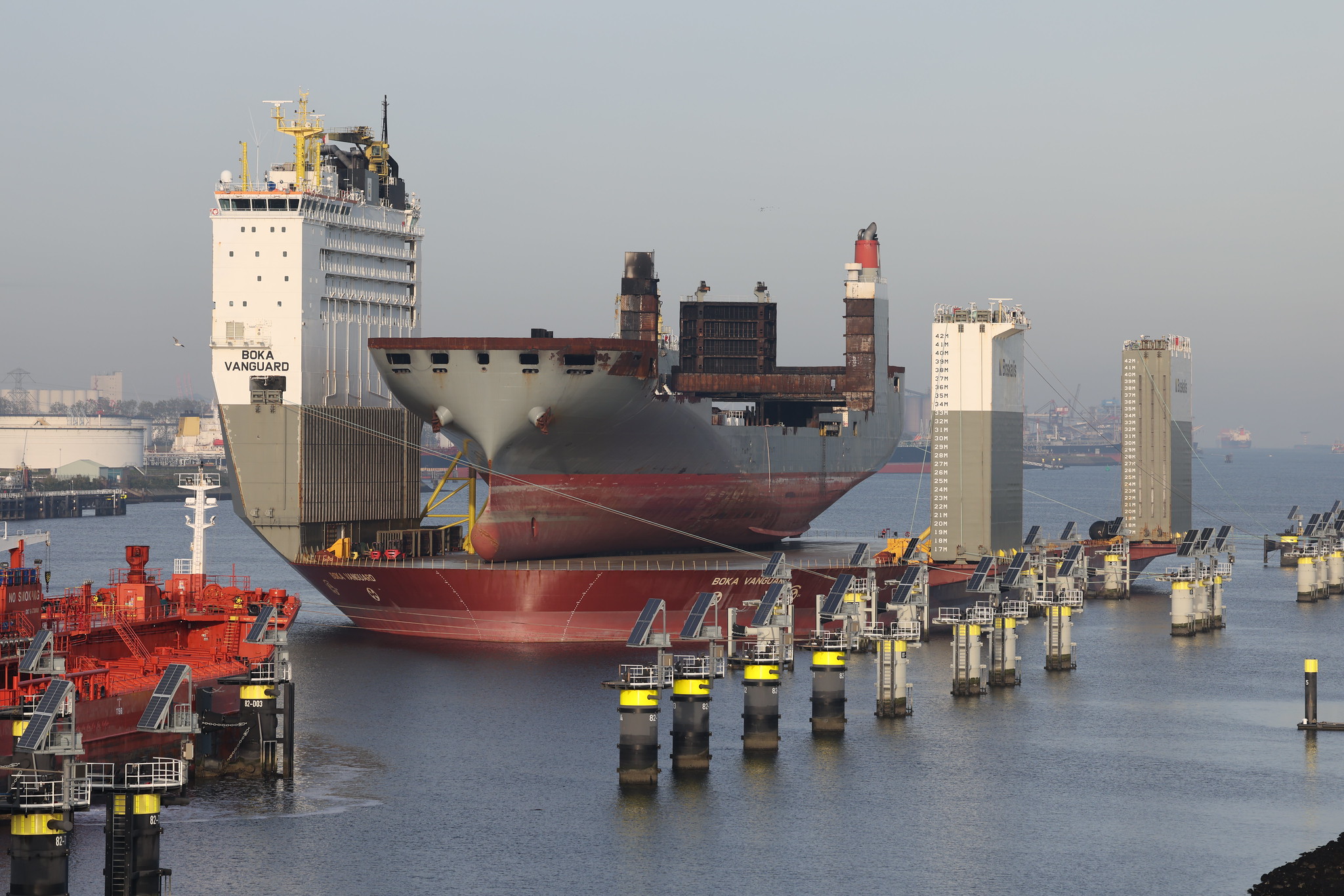 Halbtaucherschiff BOKA VANGUARD – ship-spotting.de