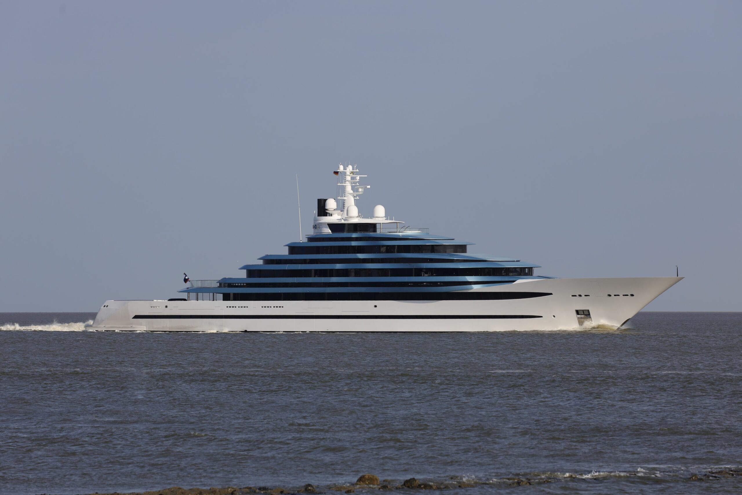 Megayacht KAOS – ship-spotting.de