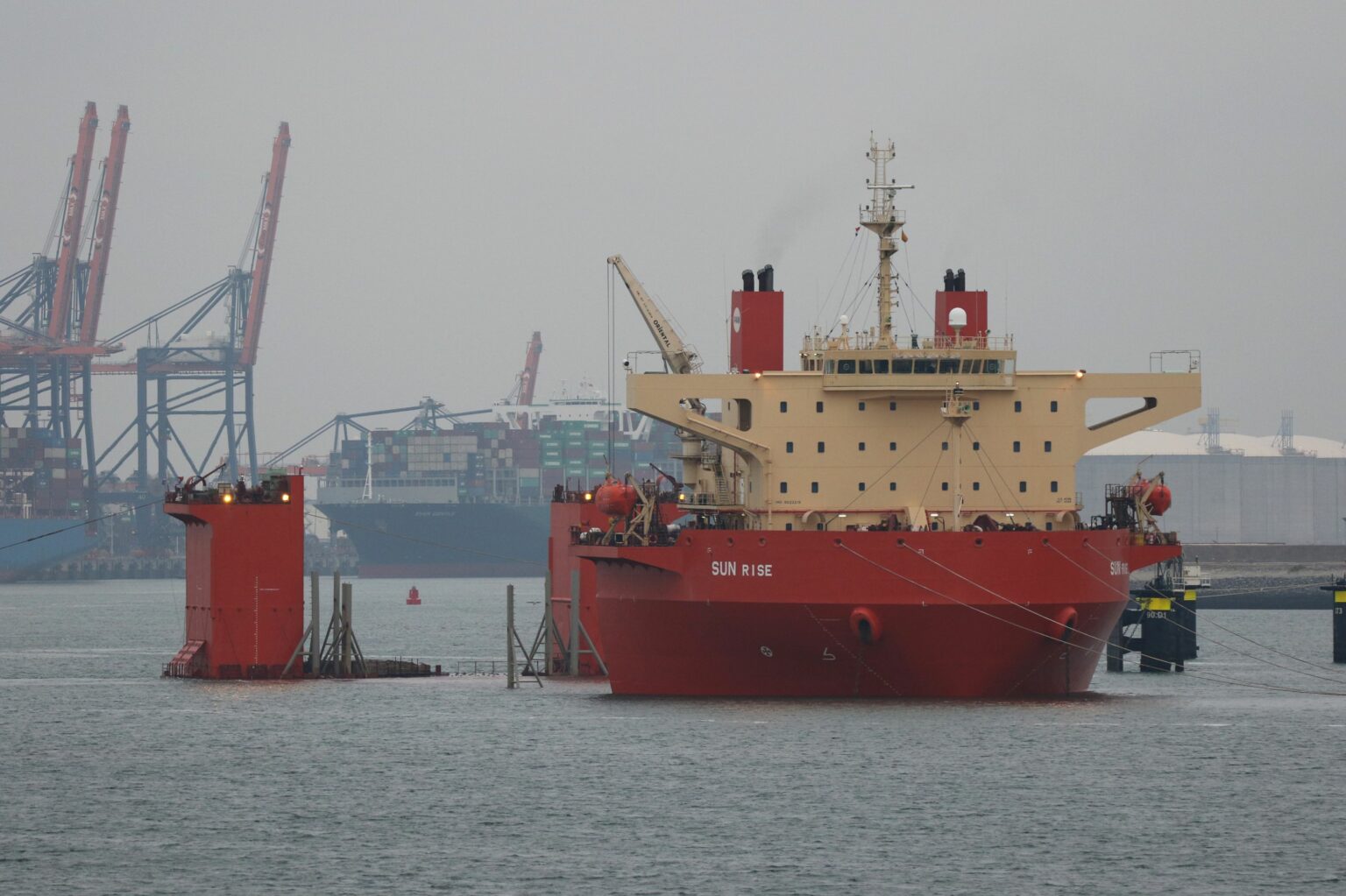 Halbtaucherschiff SUN RISE – ship-spotting.de