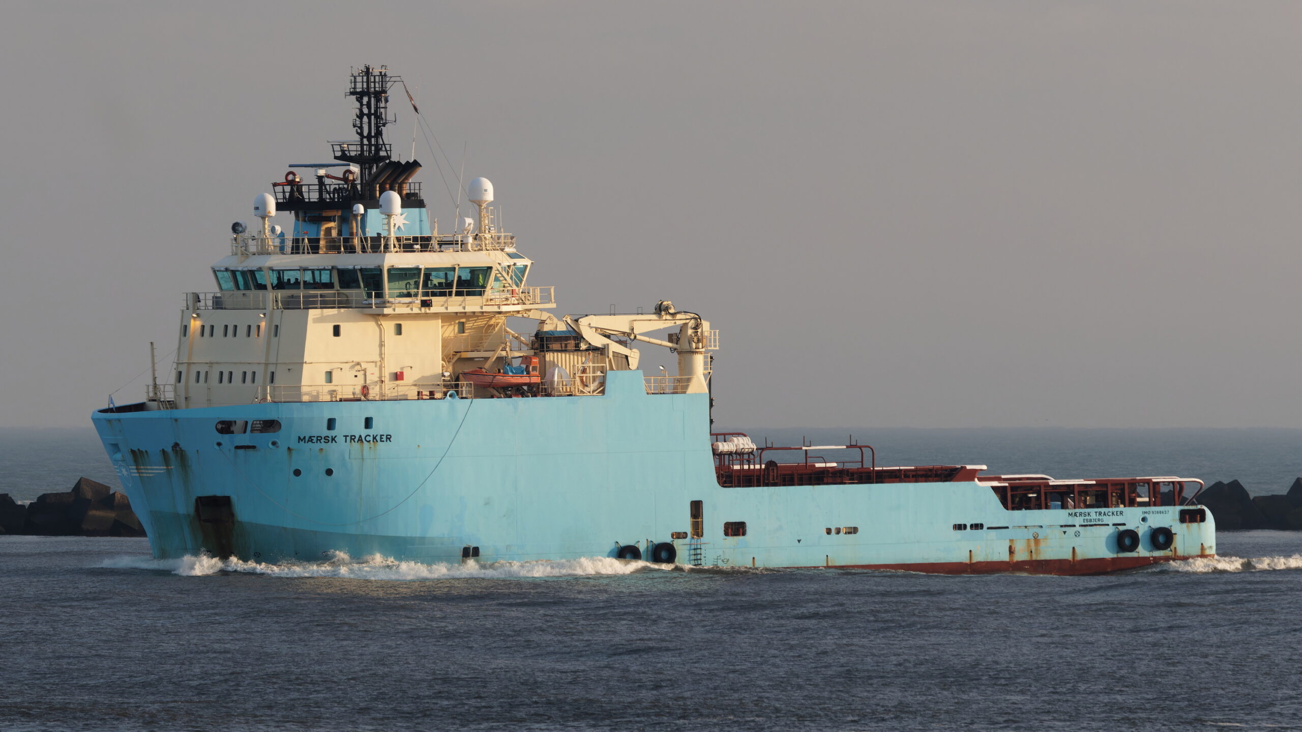 Offshoreschlepper MAERSK TRACKER (DELTA TITAN) – ship-spotting.de