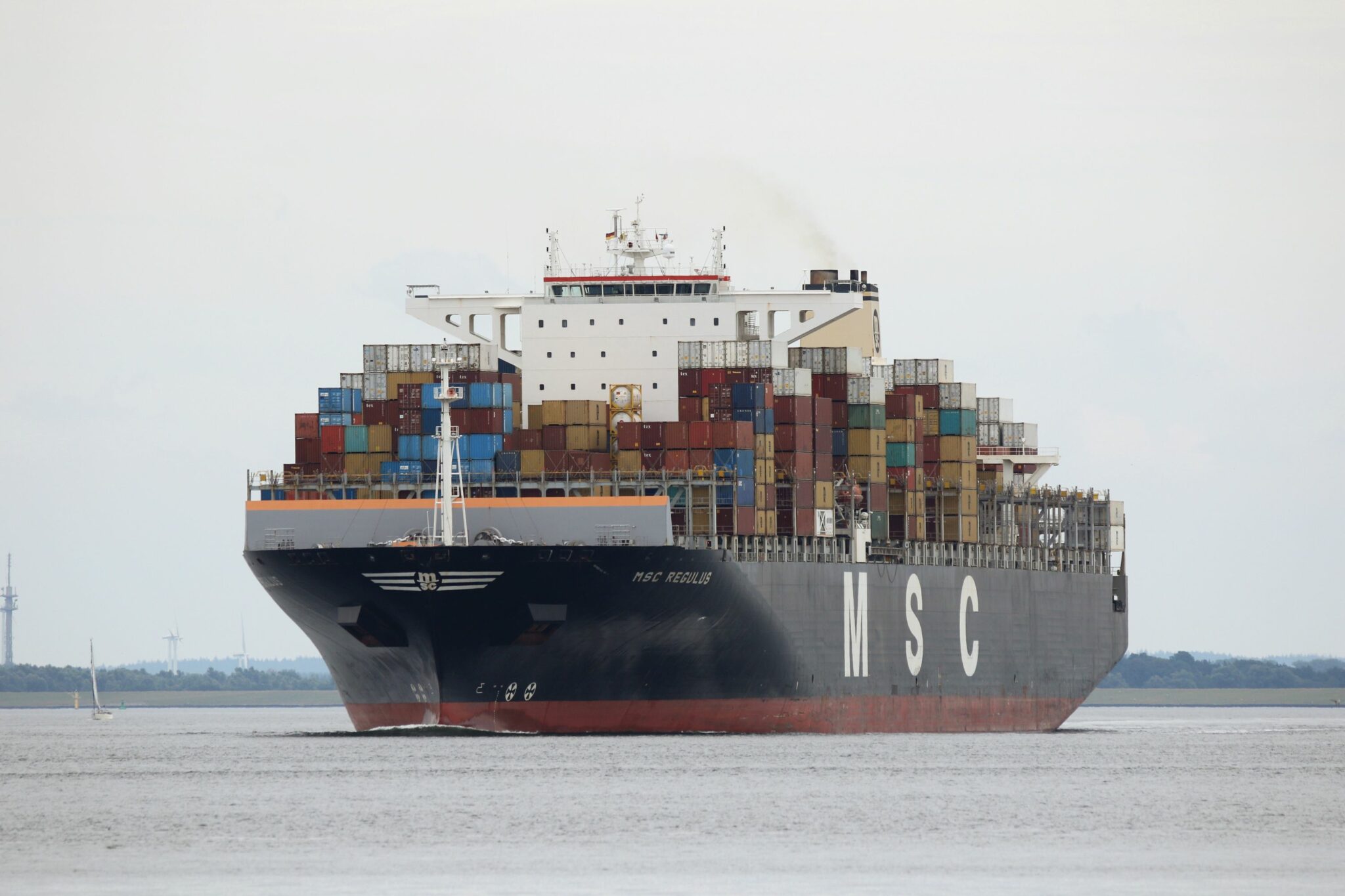 Containerschiff MSC REGULUS – ship-spotting.de