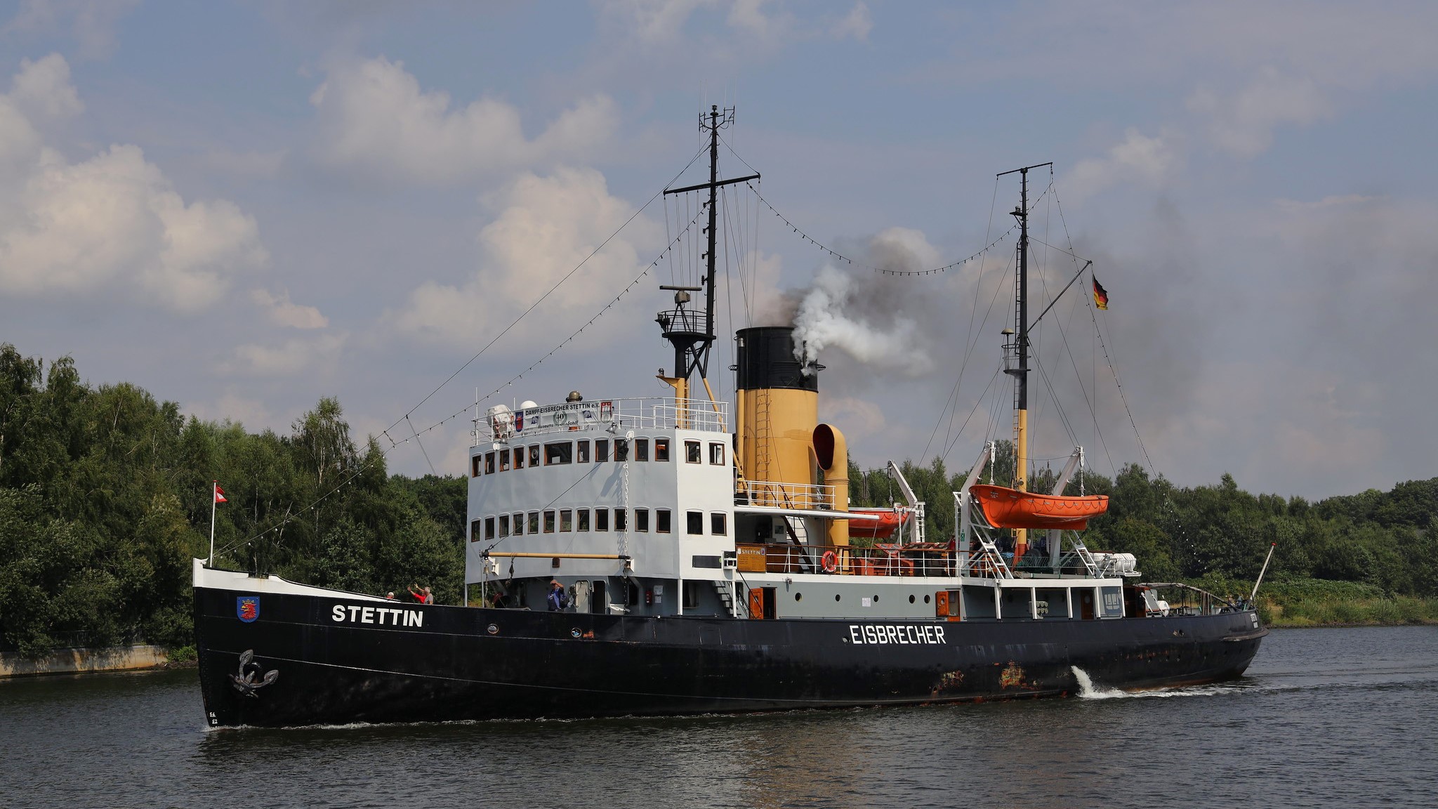 Dampf-Eisbrecher STETTIN – ship-spotting.de